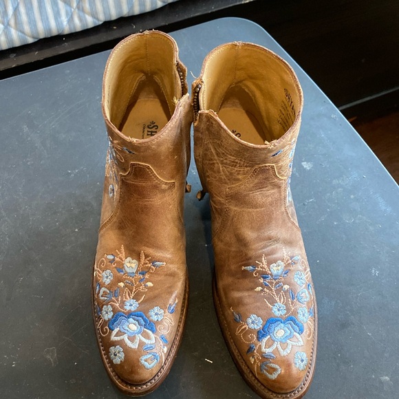 Shyanne | Shoes | Shyanne Blue Floral Embroidered Ankle Boots | Poshmark